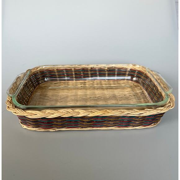 Pyrex | Kitchen | Vintage Pyrex Designs 2l 1x7x15 Baking Pan In Rainbow ...